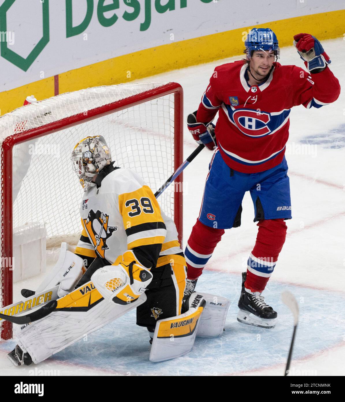 Montreal Canadiens' Sean Monahan (91) celebrates his goal past ...