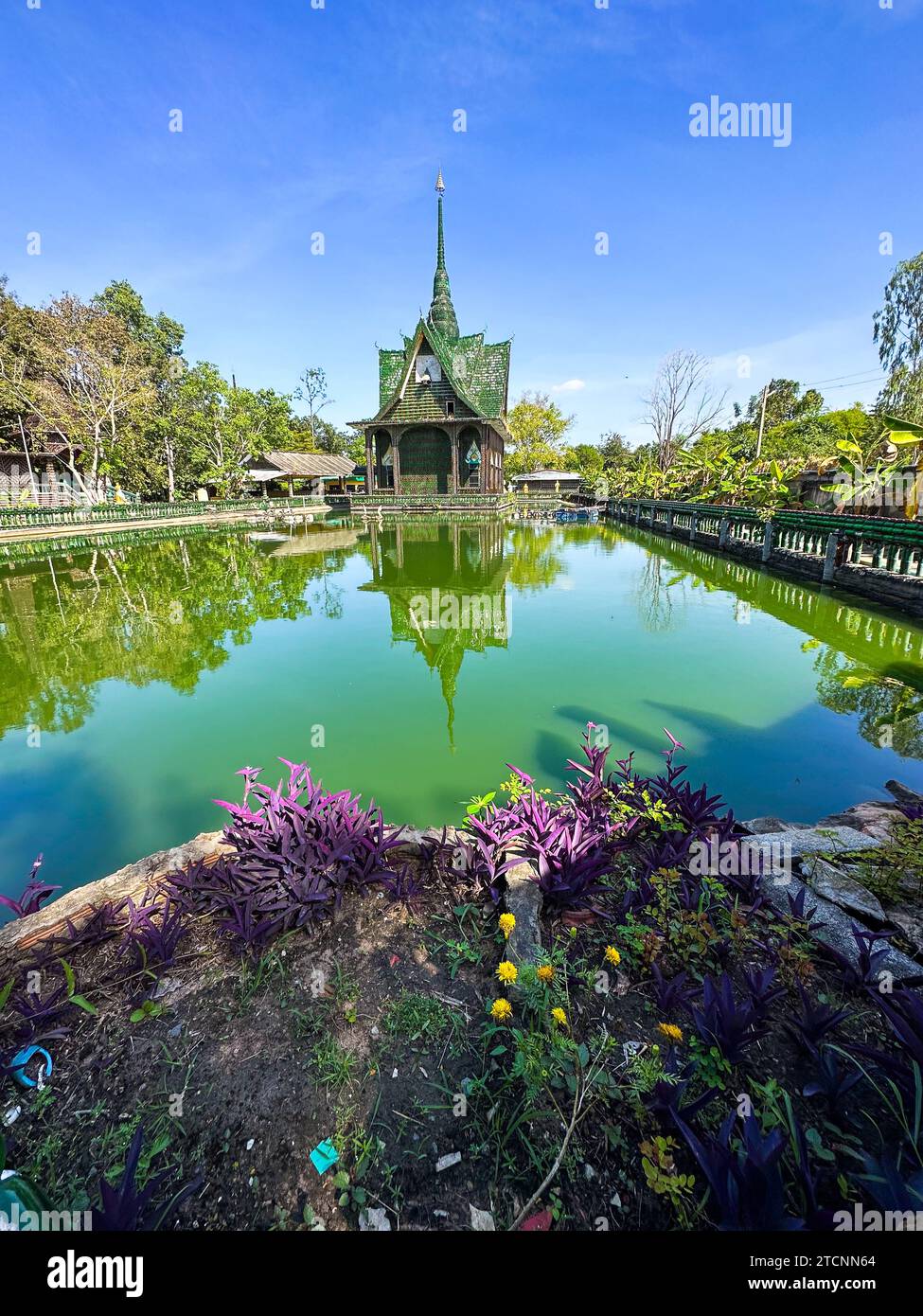 Wat Pa Maha Chedi Kaew or Wat Lan Khuad beer temple or million bottles ...