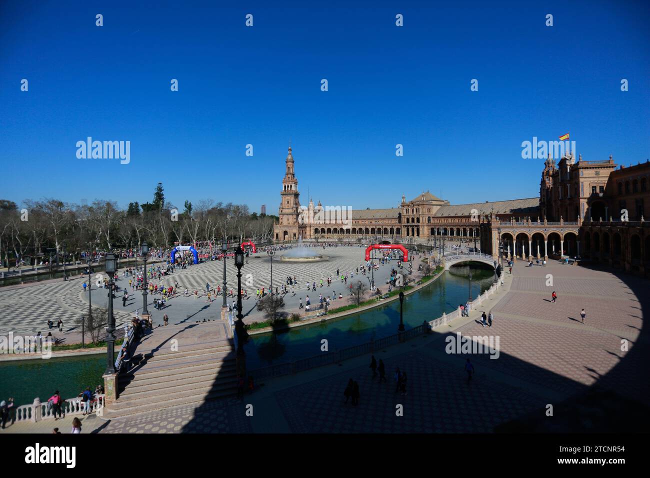 Zurich seville marathon hi-res stock photography and images - Alamy