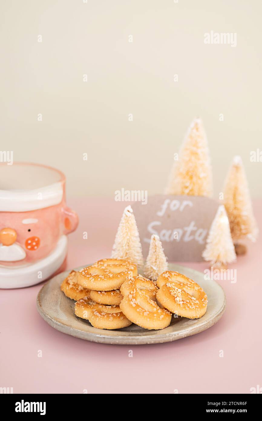 Milk, cookies and note for Santa Claus Stock Photo - Alamy