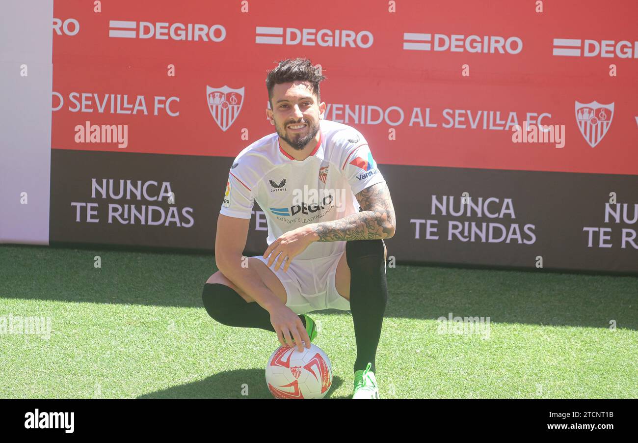 Seville, 08/08/2022. Presentation of Alex Telles as a new player for ...