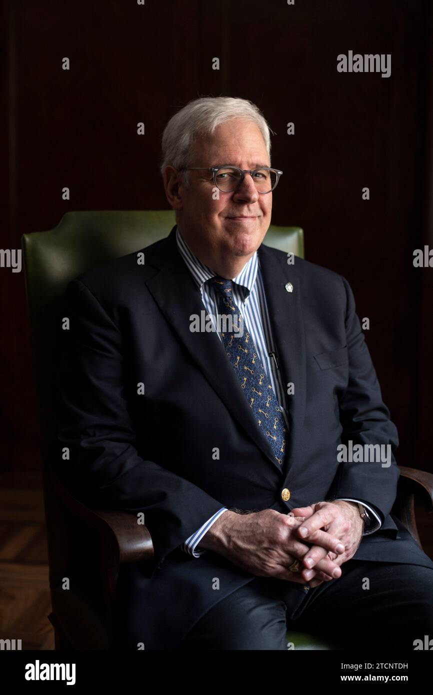 Joseph cornell hi-res stock photography and images - Alamy