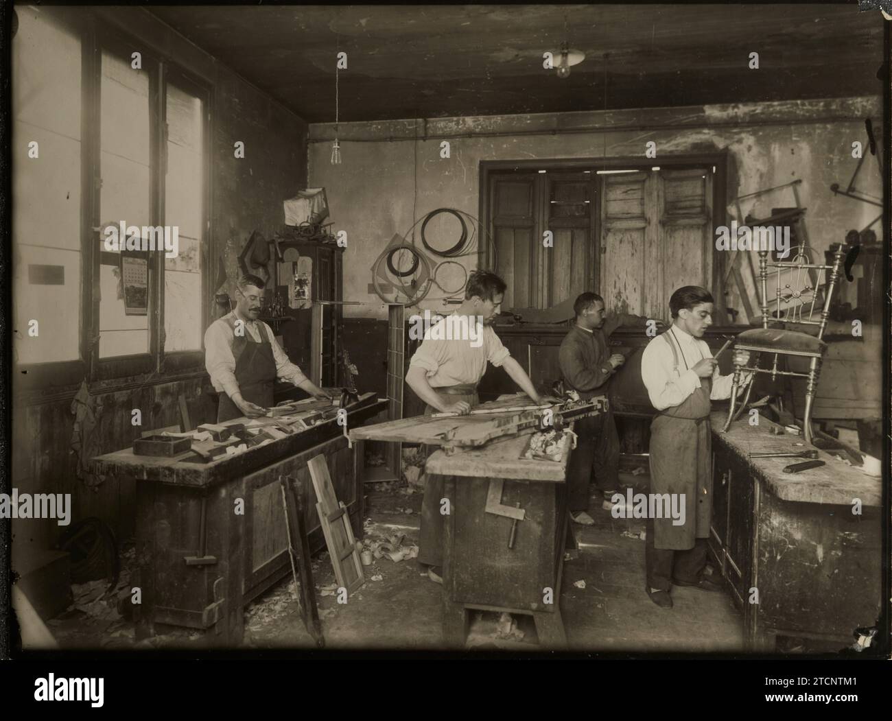 Madrid, June 1928. ABC and Blanco y Negro carpentry workshops. Credit ...