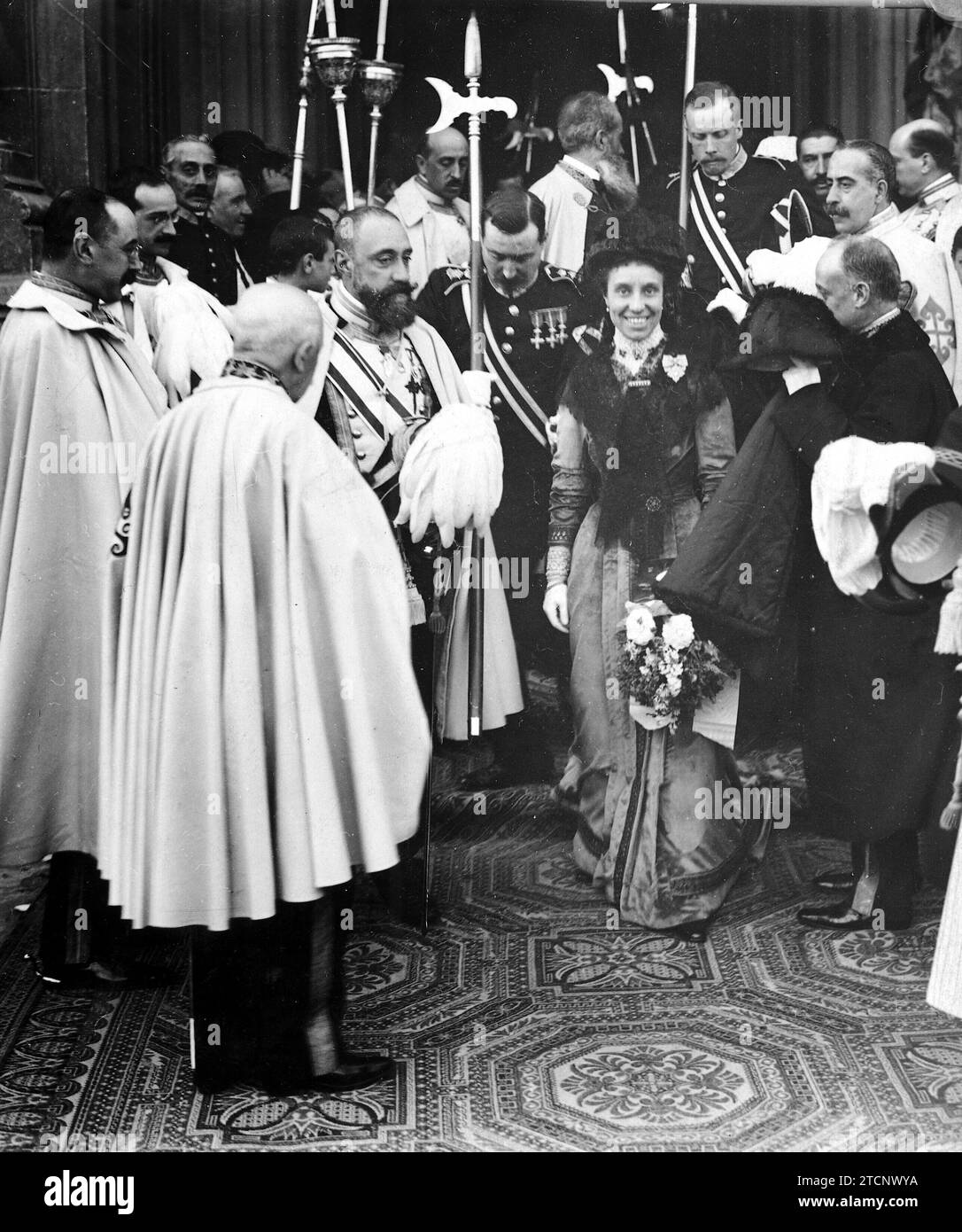 12/31/1909. The Hijosdalgo Knights of Madrid. HRH the Infanta Doña ...