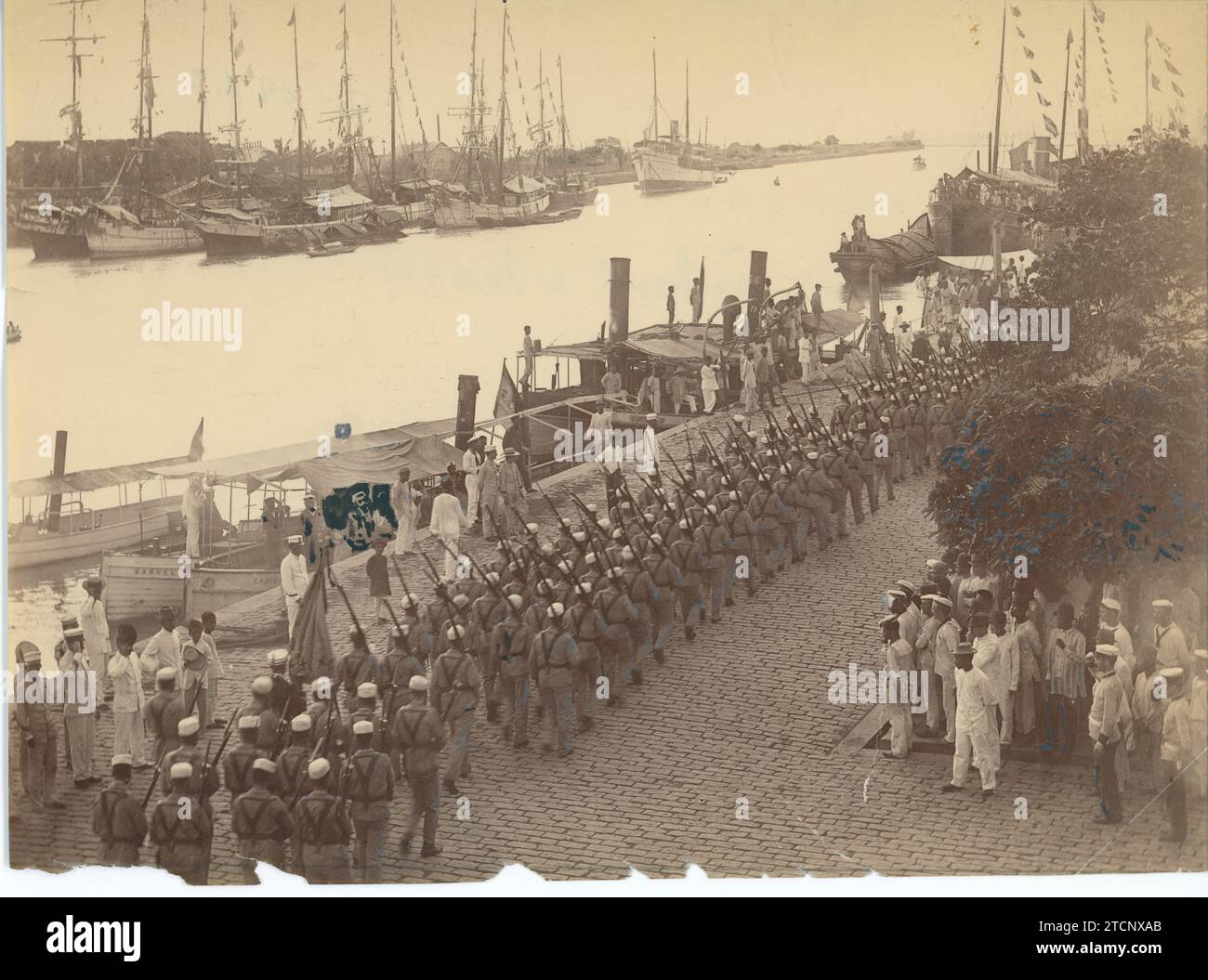 Cavite (Philippines), December 1896. Landing of Marine Corps troops in ...