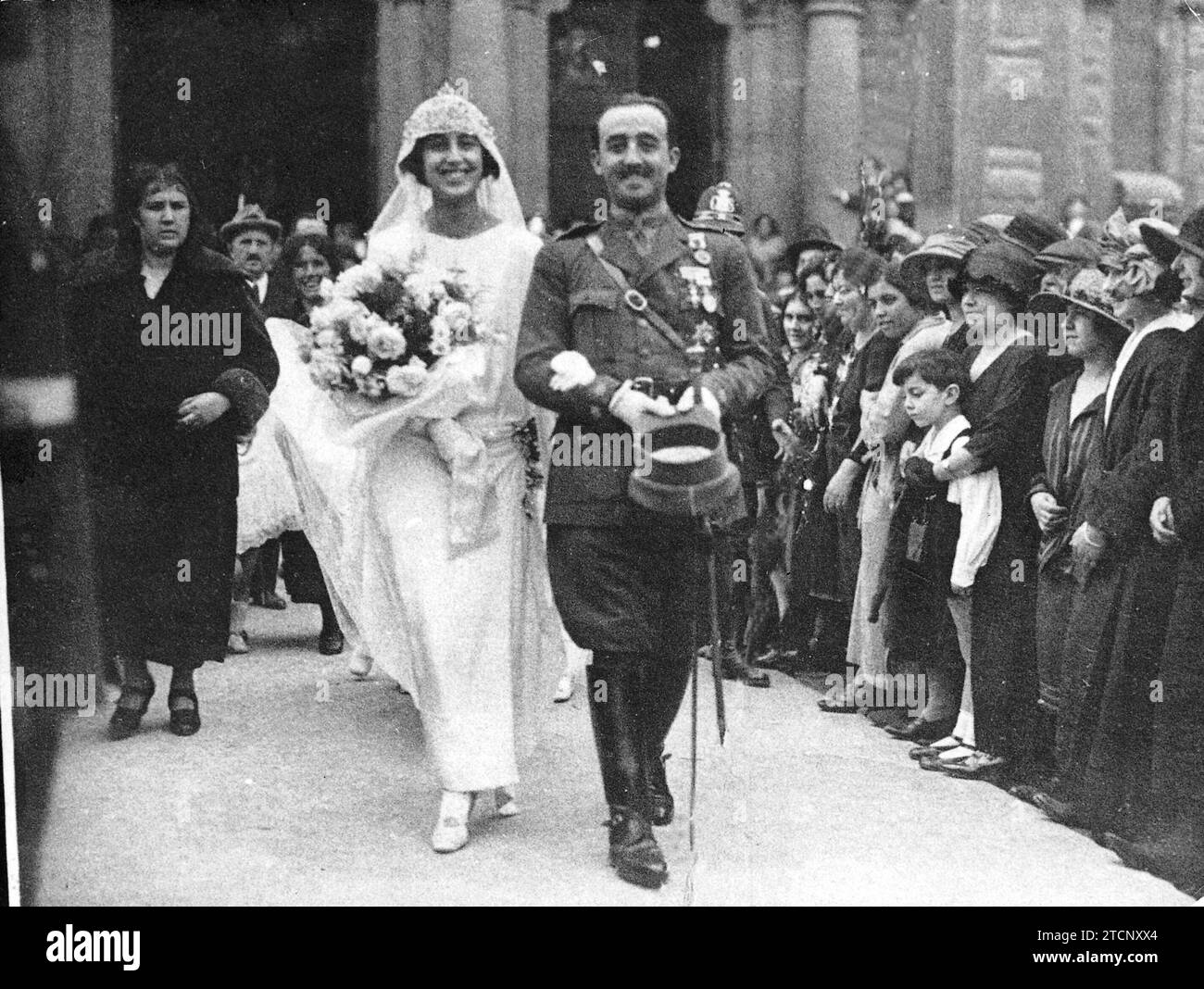 On October 16, 1923, the wedding of the head of the Tercio, Lieutenant ...