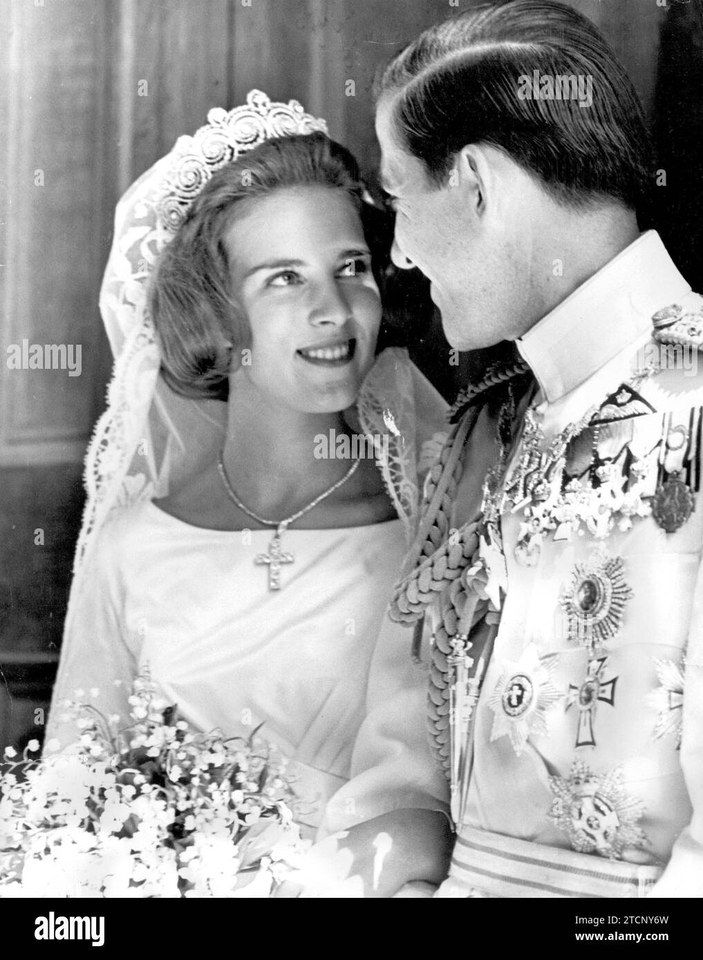 09/17/1964. Royal link between Constantine II of Greece and Anna María ...