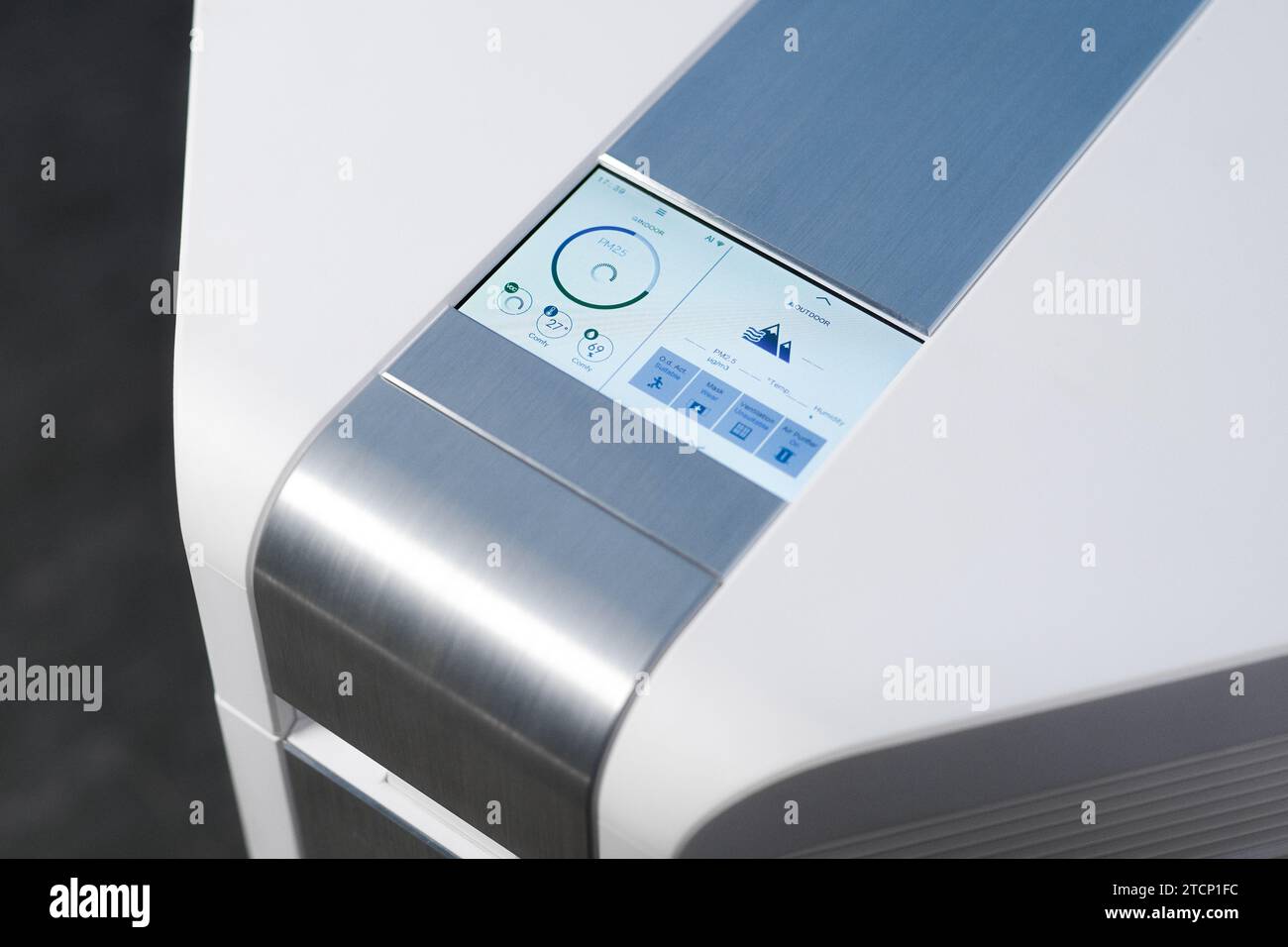 Air Cleaner AirProce AI 6000 for review Stock Photo - Alamy
