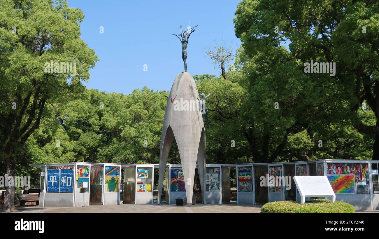 various images from a trip to Tokyo and hiroshima featuring food ...