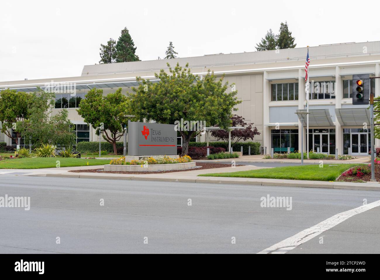 Texas instruments logo hi-res stock photography and images - Alamy