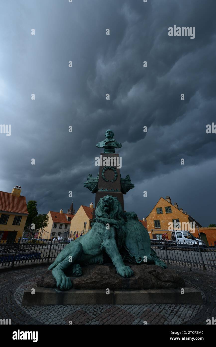 The Edouard Suenson Memorial at the Nyboder neighborhood in Copenhagen ...