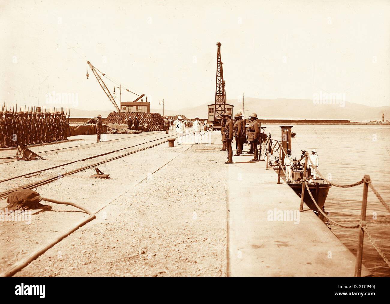 08/17/1913. On the Gibraltar dock. General Miles (X), new governor of ...