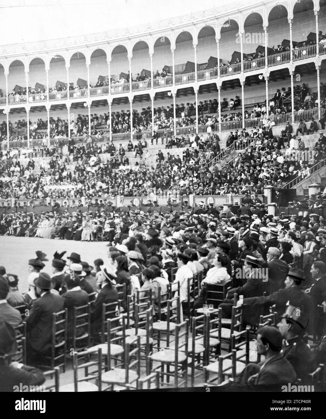 Party in madrid Black and White Stock Photos & Images - Alamy