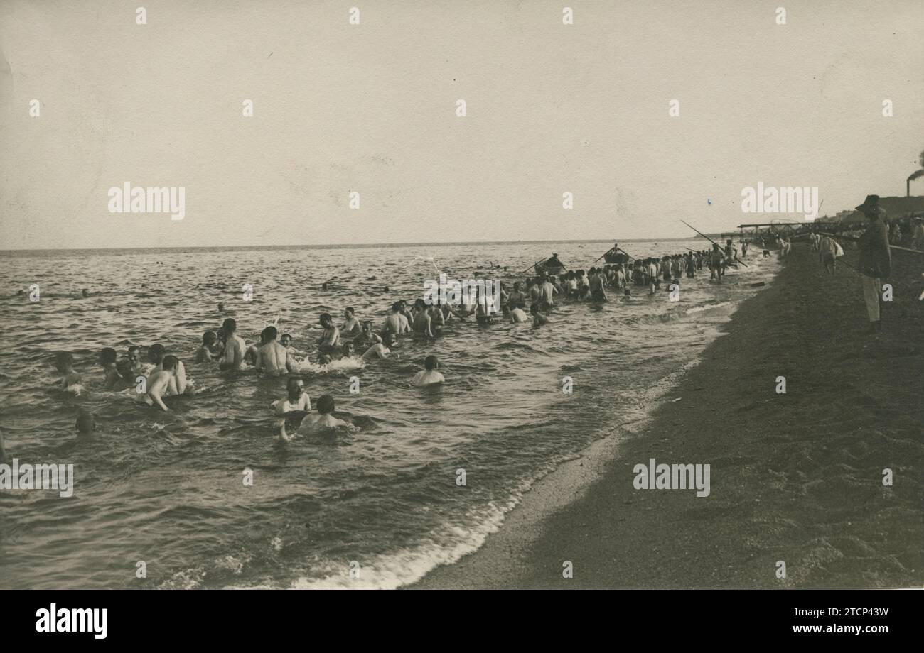 Soldiers bath hi-res stock photography and images - Alamy