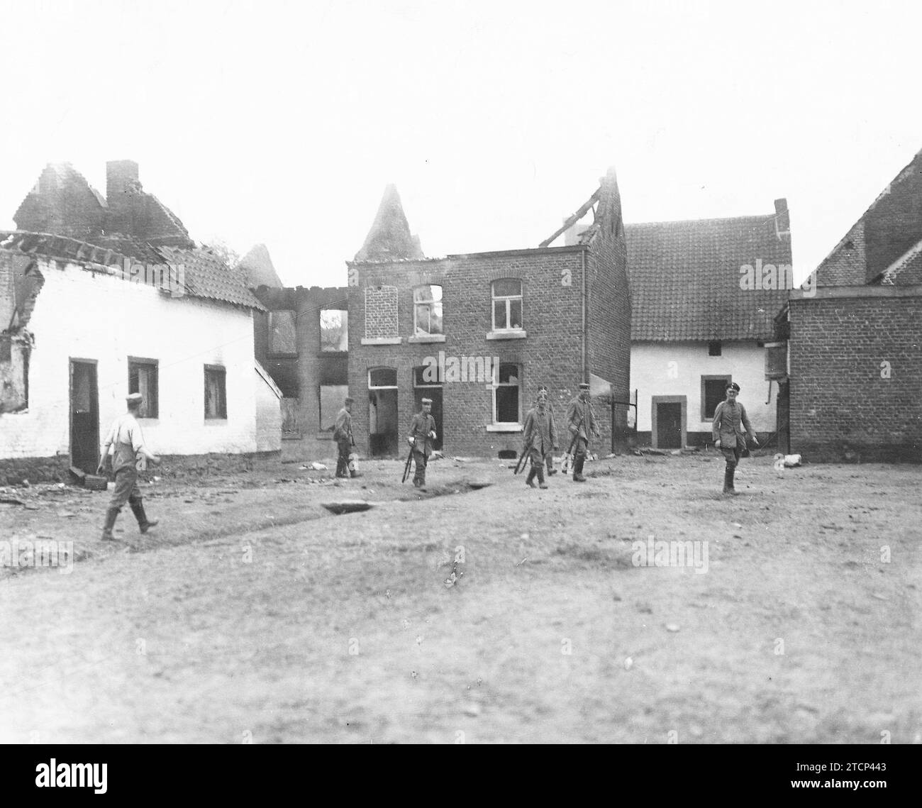 07/31/1914. The tragedy of Mouland. German Soldiers Inspecting the ...