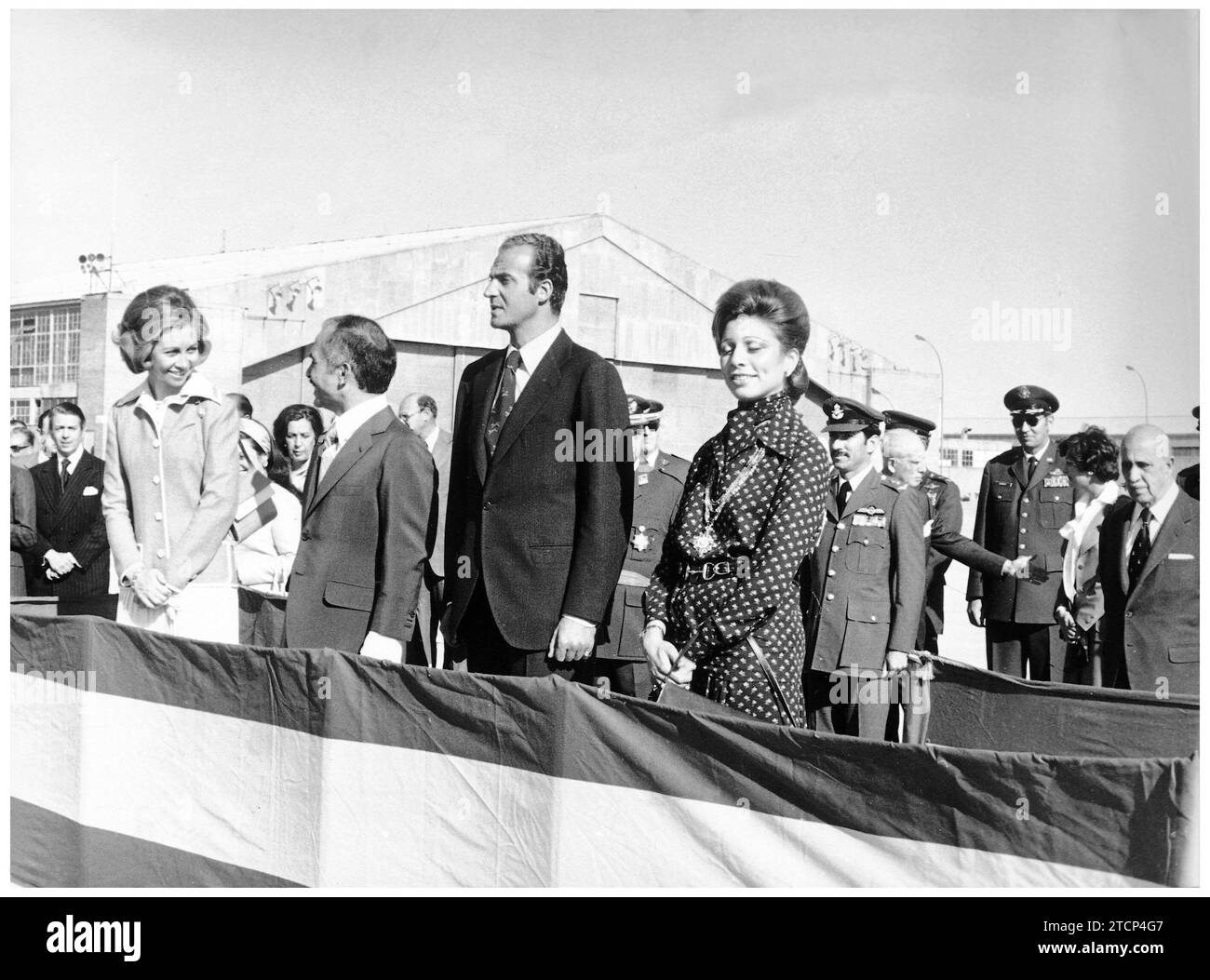 Wife of king hussein hi-res stock photography and images - Alamy