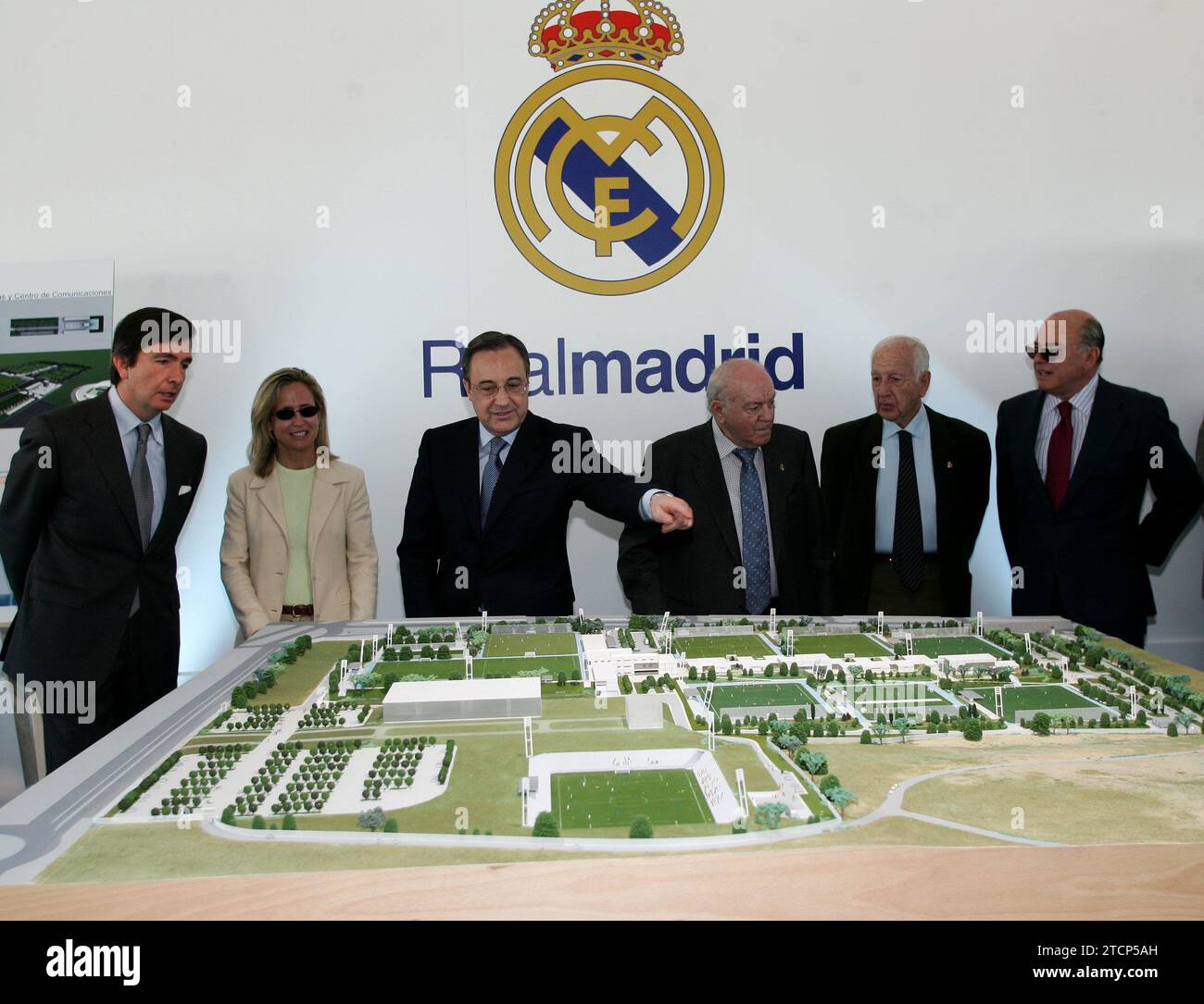 Madrid, 04/28/2005. Presentation to the media of the remains of the new ...