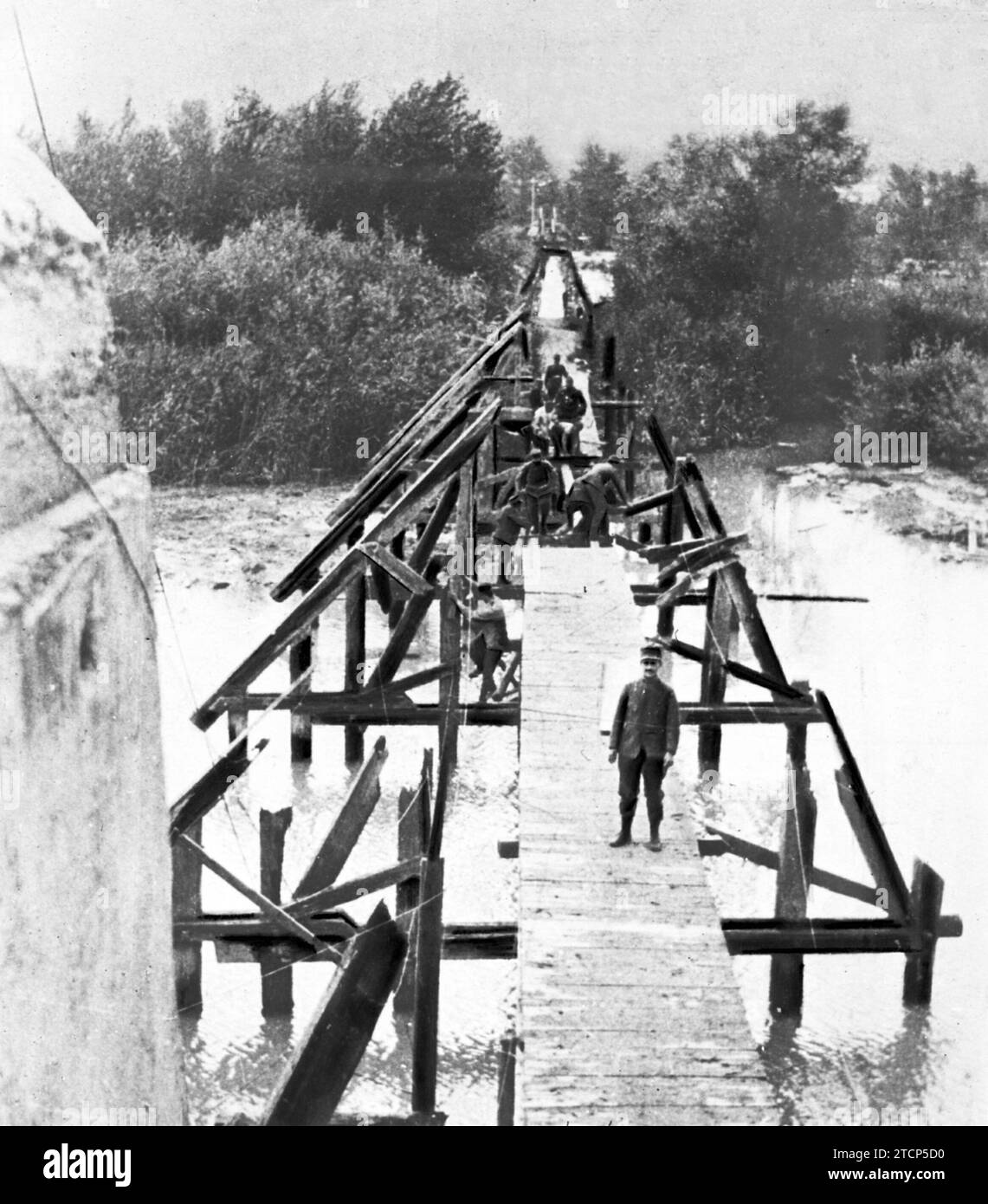 02/01/1916. The Italo-Austrian War. Reconstruction by Italian Engineers ...