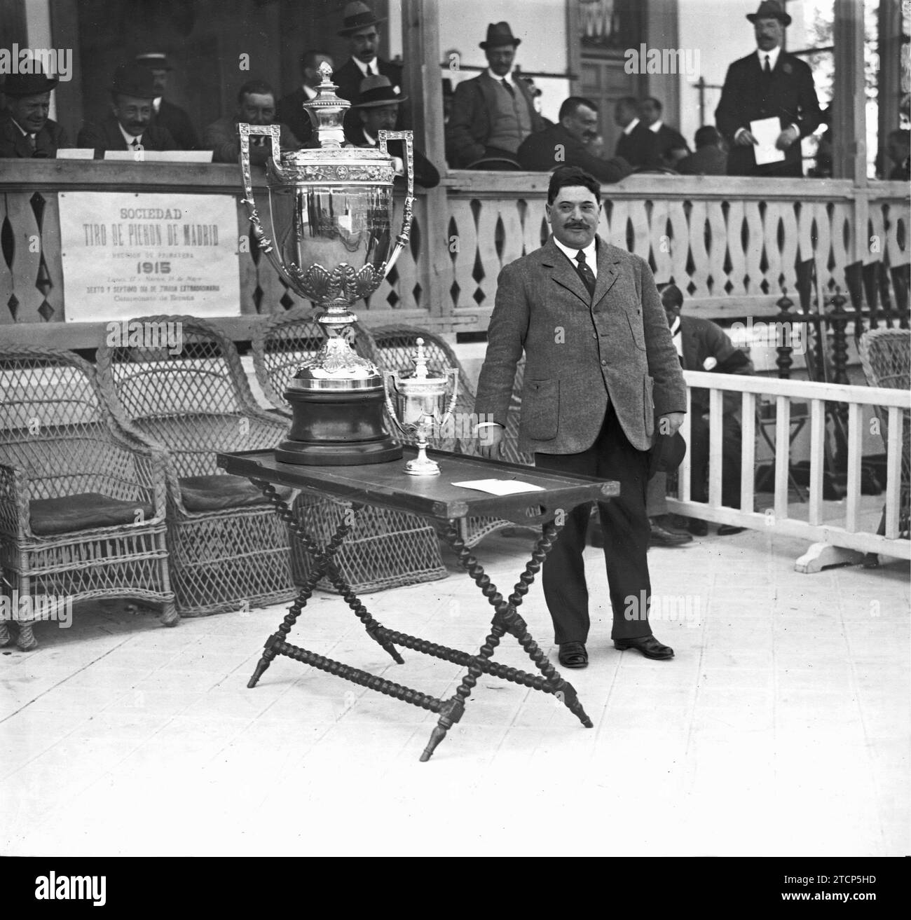 05/17/1915. At the Casa de Campo pigeon shoot. Mr. Manuel Caris, from ...