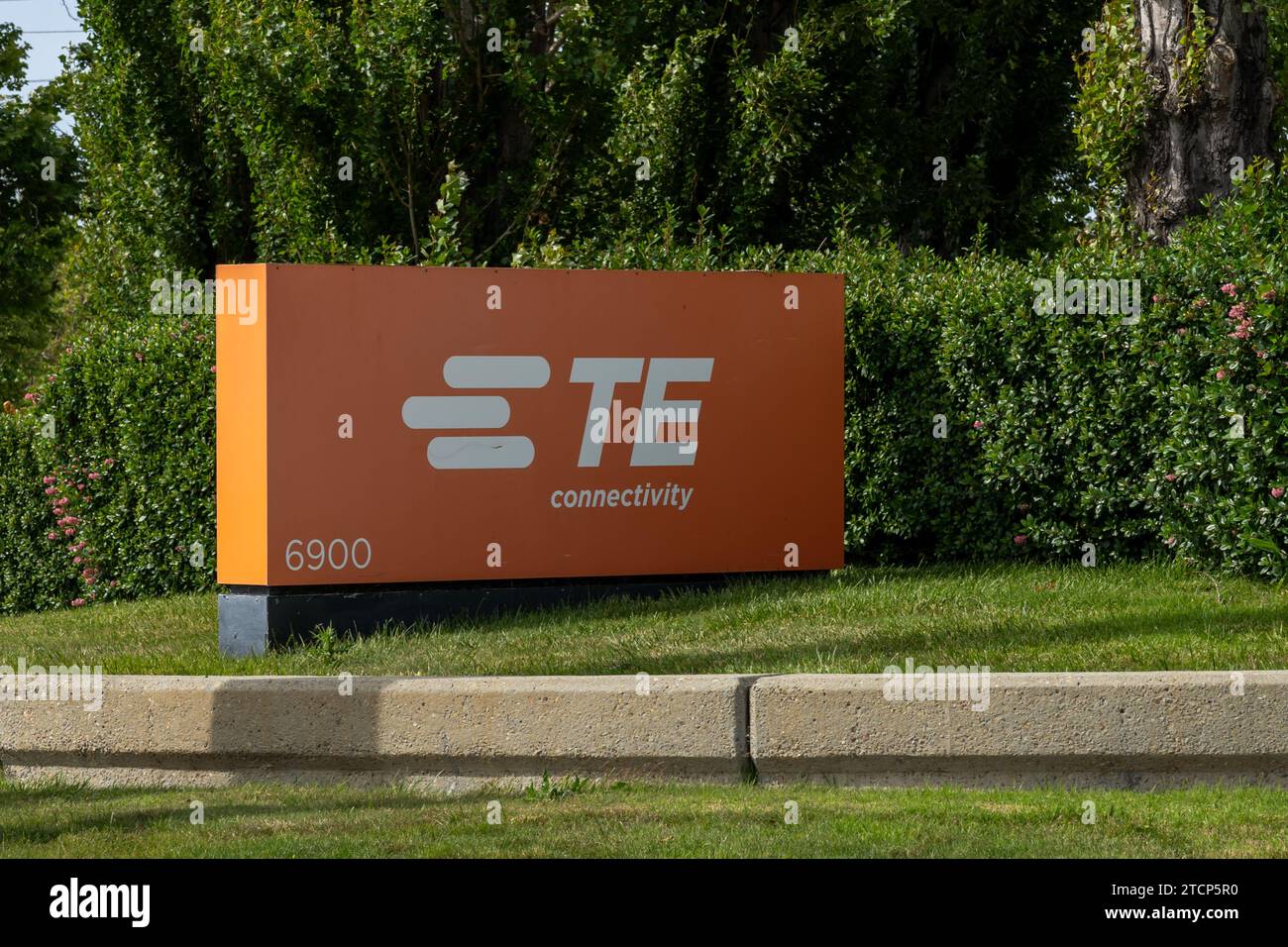 Te connectivity logo hi-res stock photography and images - Alamy