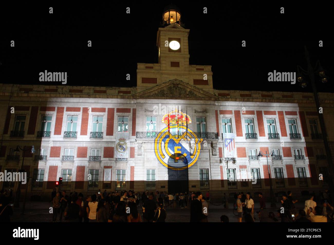 Real madrid shield hi-res stock photography and images - Alamy