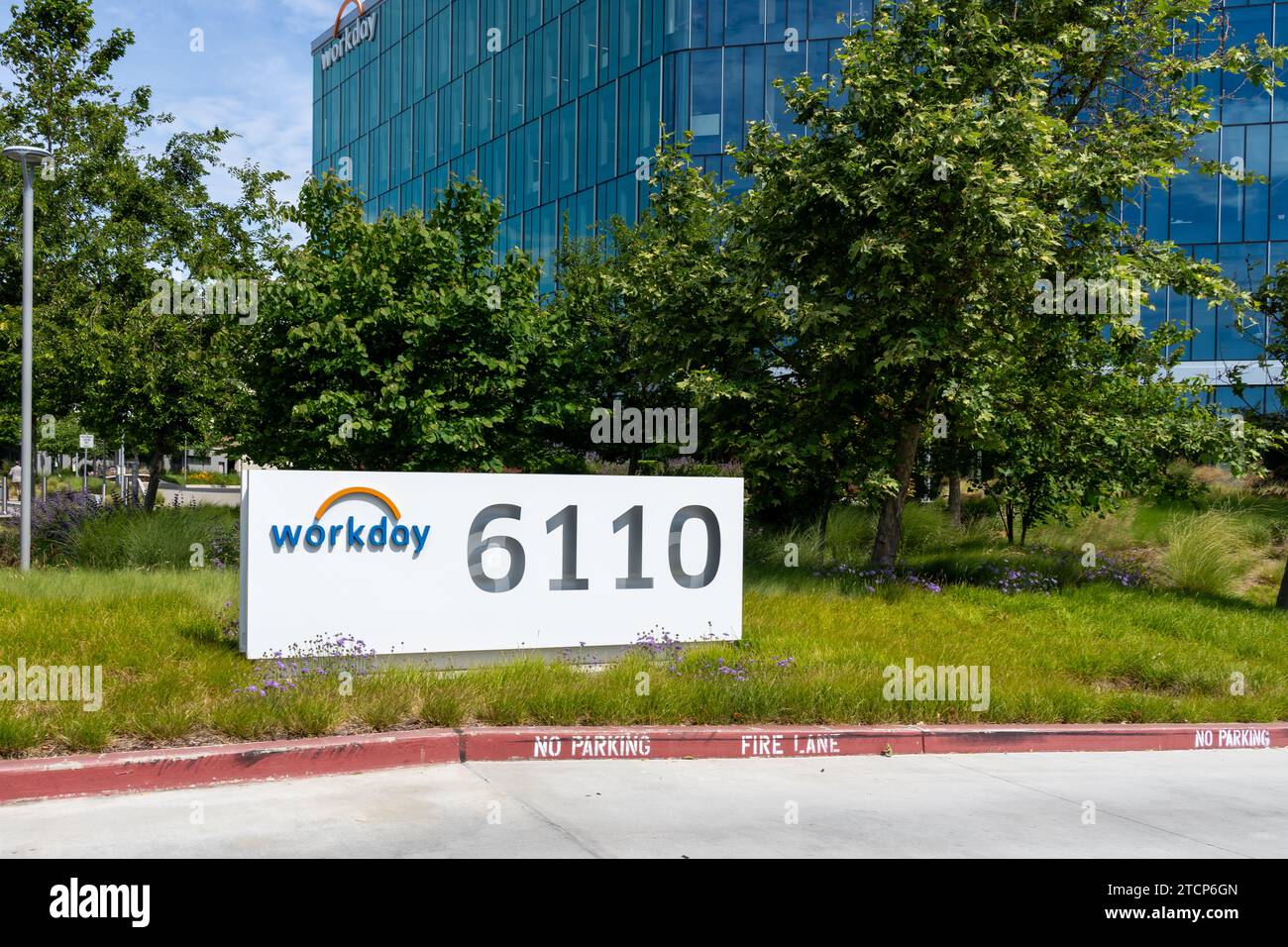 Workday logo hi-res stock photography and images - Alamy