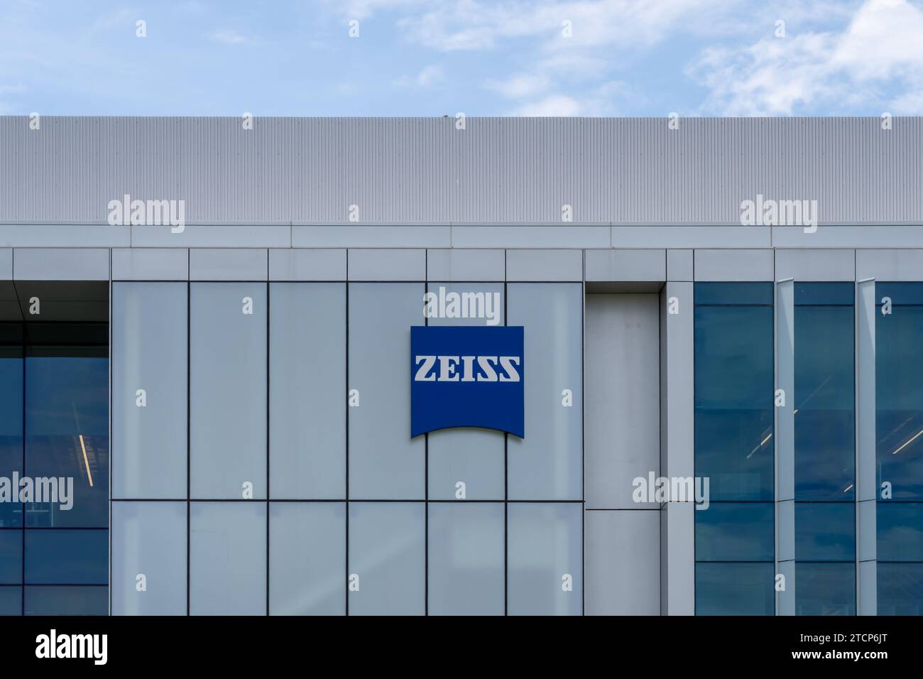 Zeiss logo hi-res stock photography and images - Alamy