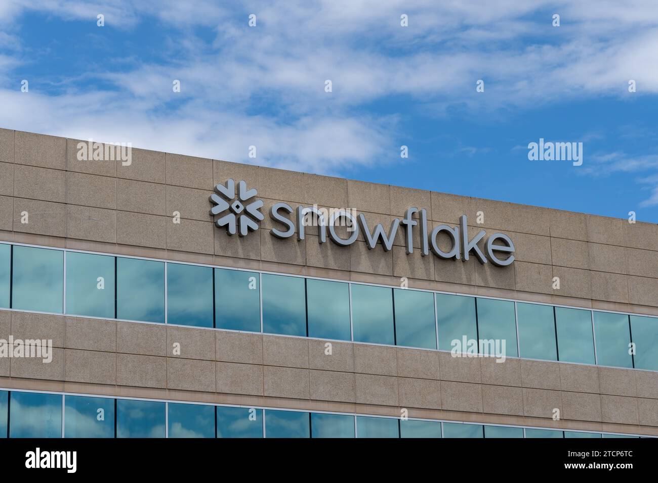 Snowflake sign on its office building in Dublin, California, USA Stock ...
