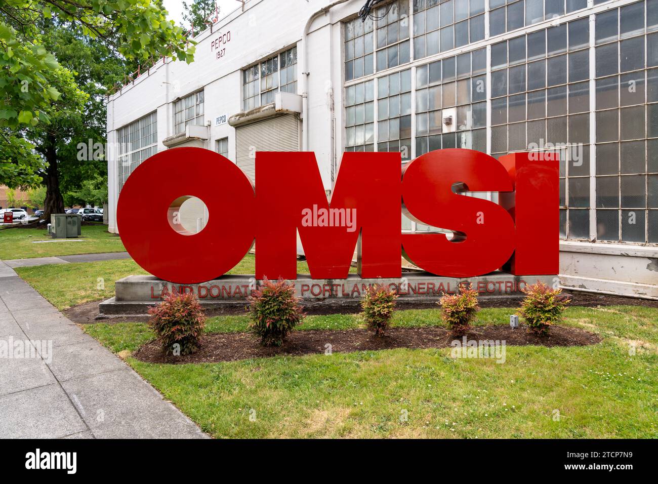 OMSI (The Oregon Museum of Science and Industry) in Portland, Oregon ...