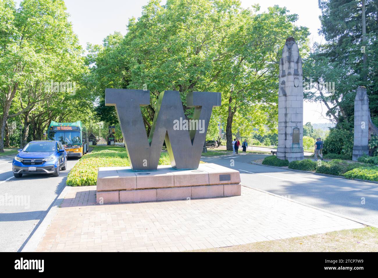 Seattle university of washington campus hi-res stock photography and ...