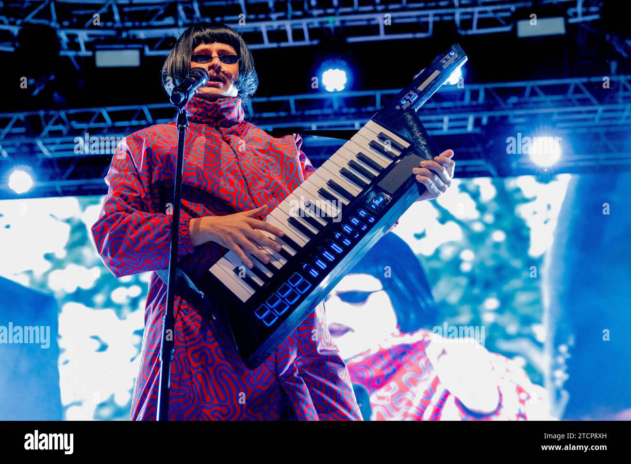 Oliver tree music pics hi-res stock photography and images - Alamy