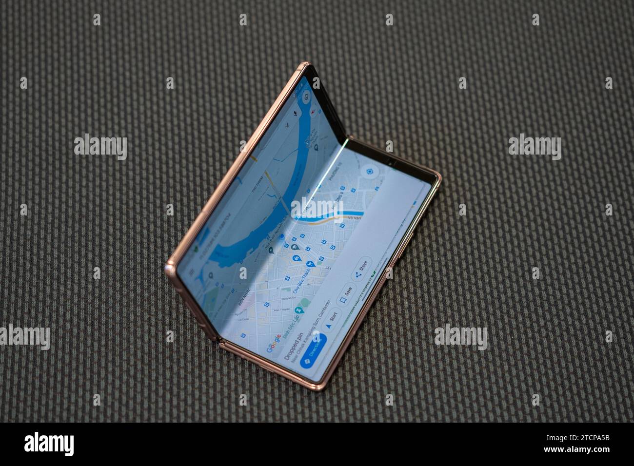 The samsung z fold hi-res stock photography and images - Alamy