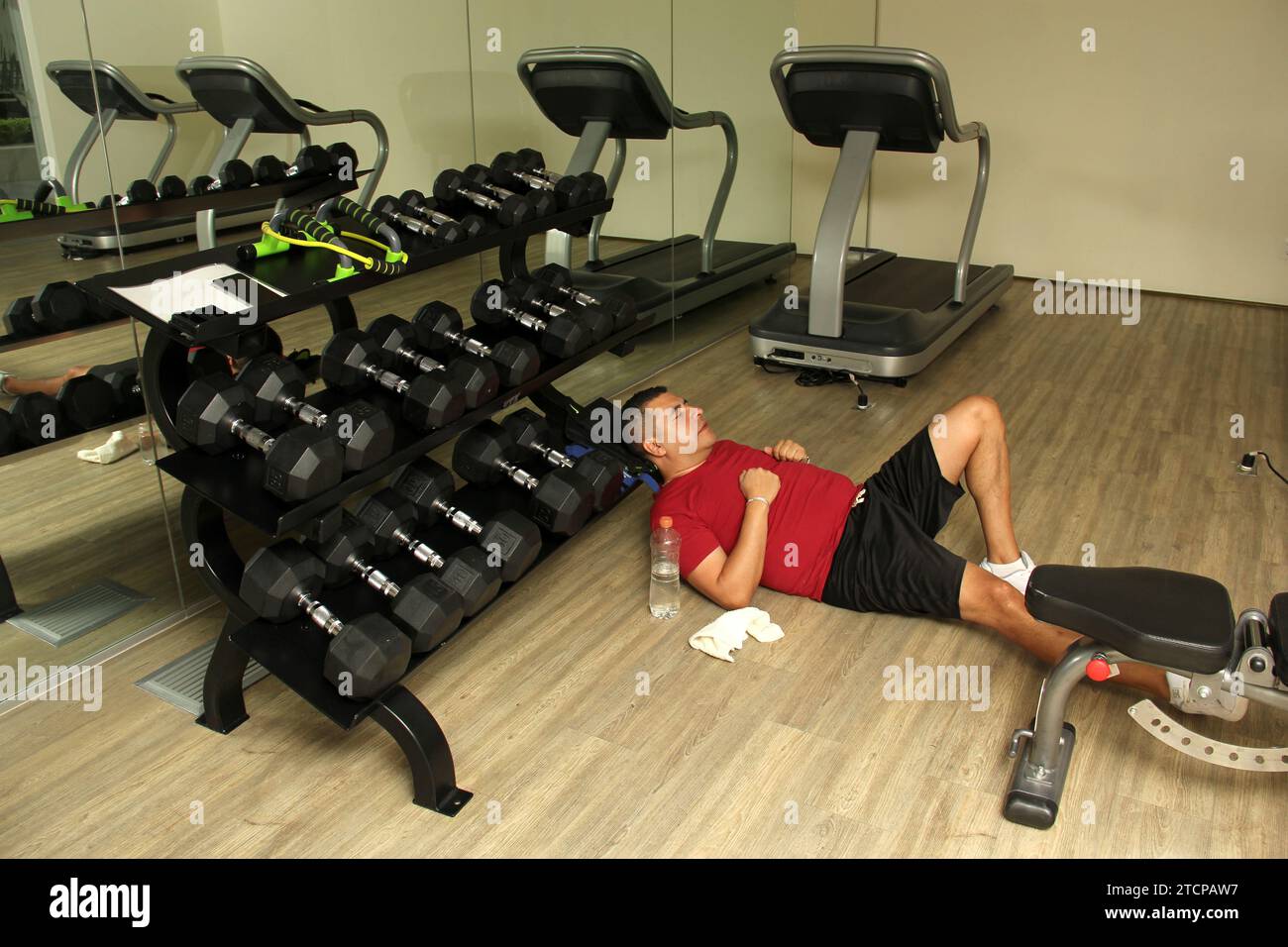 40-year-old dark-skinned Latino man suffers from dizziness, nausea and ...