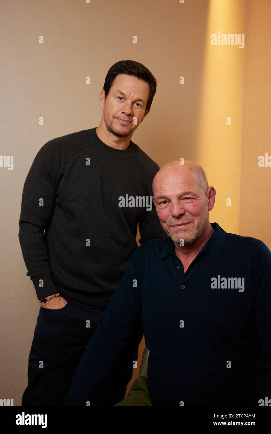 Director Simon Cellan Jones, right, poses with actor Mark Wahlberg in ...