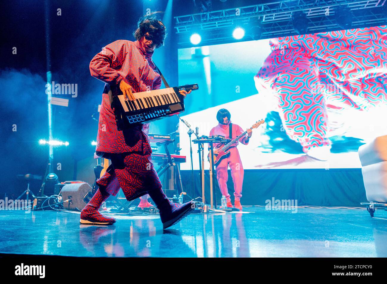 Oliver tree keyboard guitar hi-res stock photography and images - Alamy