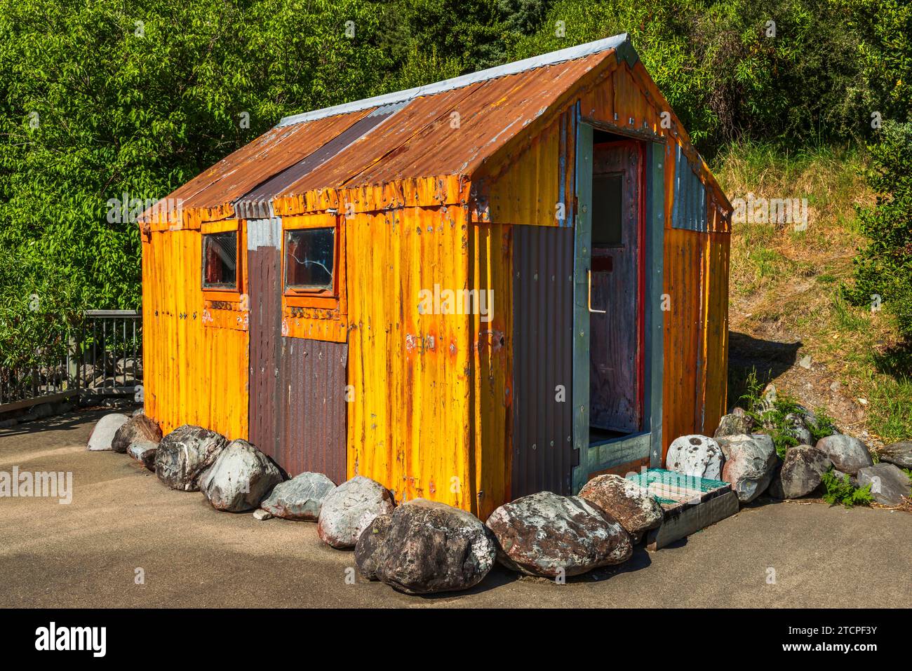 Historic alpine hut, Aoraki Mount Cook National Park, South Island, New ...