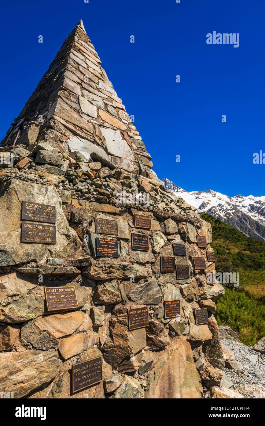 Monument to those who died in the park, Aoraki Mount Cook National Park ...