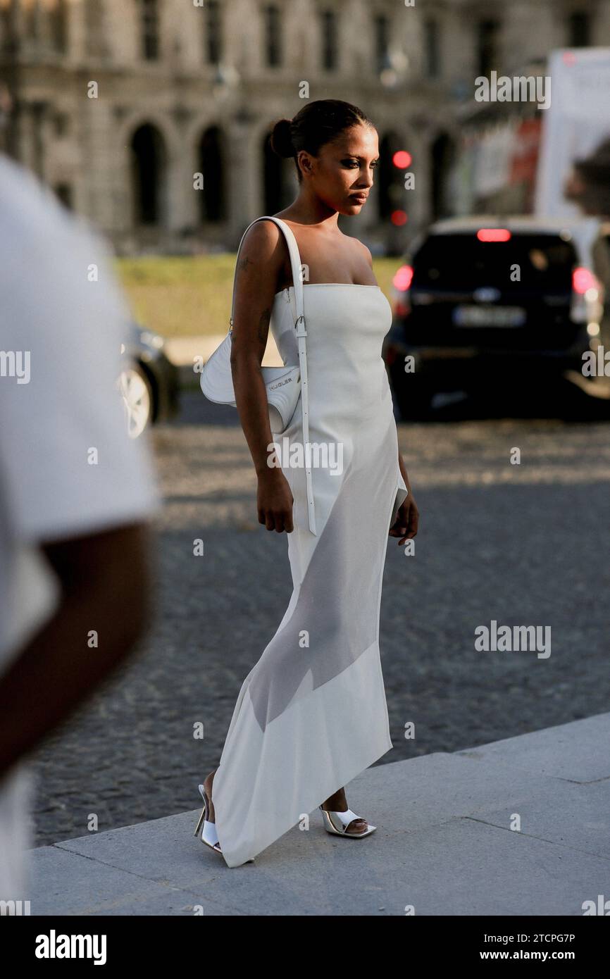 Paris, France. 02nd Oct, 2023. Street style, MV Tiangue arriving at ...