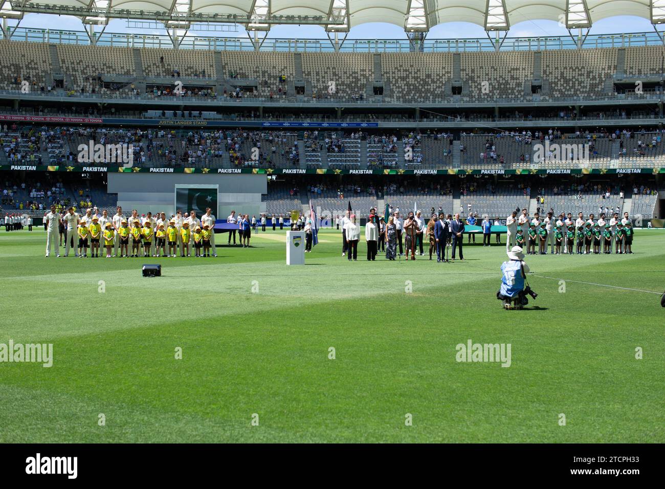 Perth Stadium, Perth, Australia. 14th Dec, 2023. International Test ...