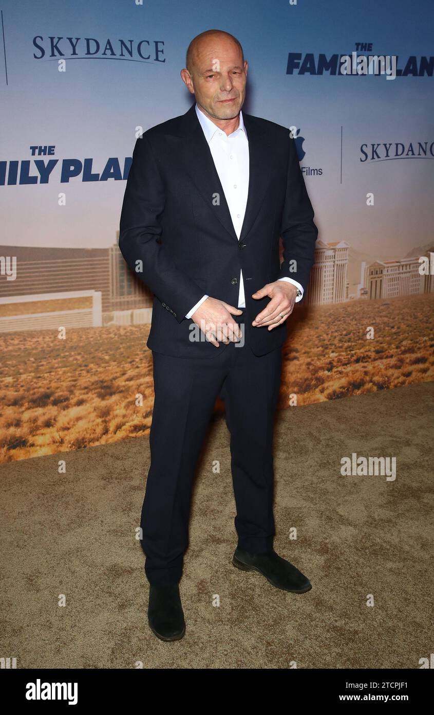 Las Vegas, NV, USA. 13th Dec, 2023. Simon Cellan Jones. Red Carpet ...