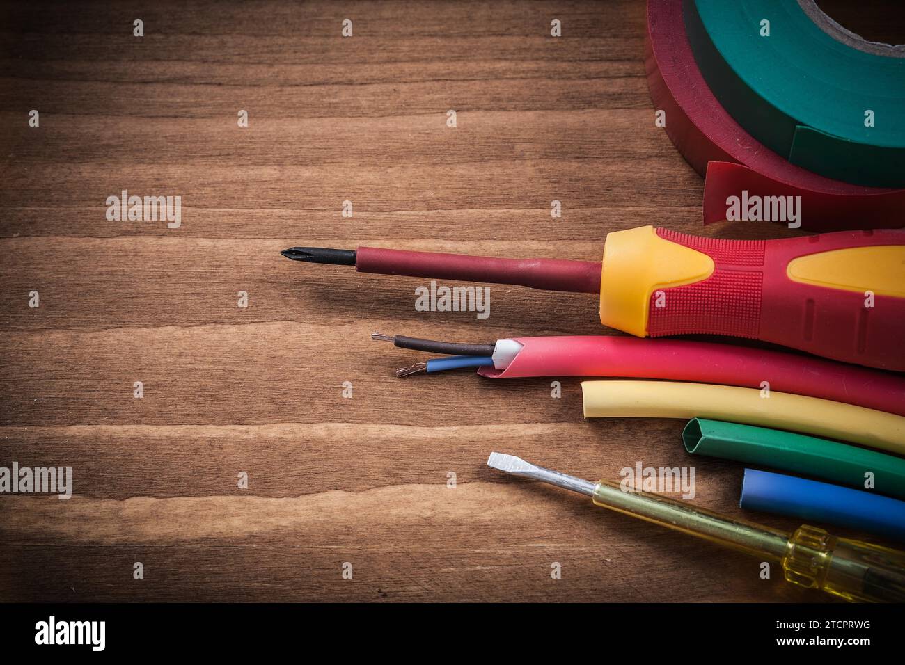 Set of insulated screwdrivers Wire protection Insulating tape ...