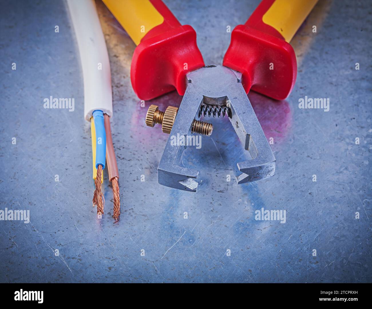 Insulated wire strippers hi-res stock photography and images - Alamy