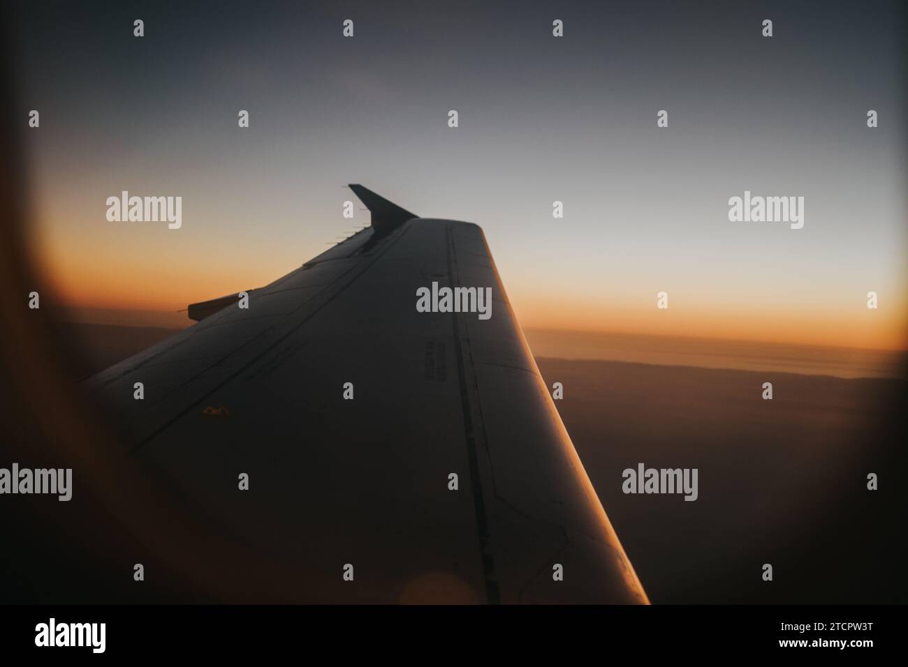 Aerial airplane sunset hi-res stock photography and images - Alamy