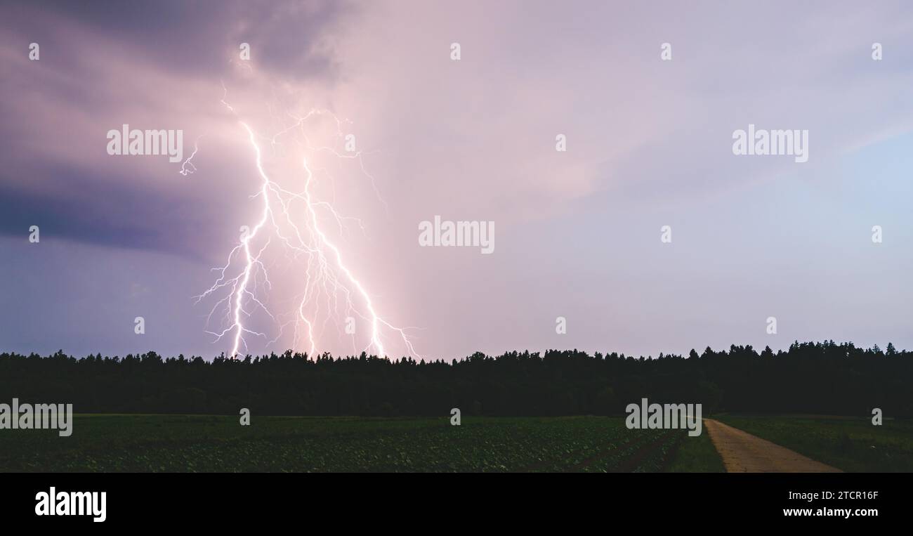 Lightning fields hi-res stock photography and images - Alamy