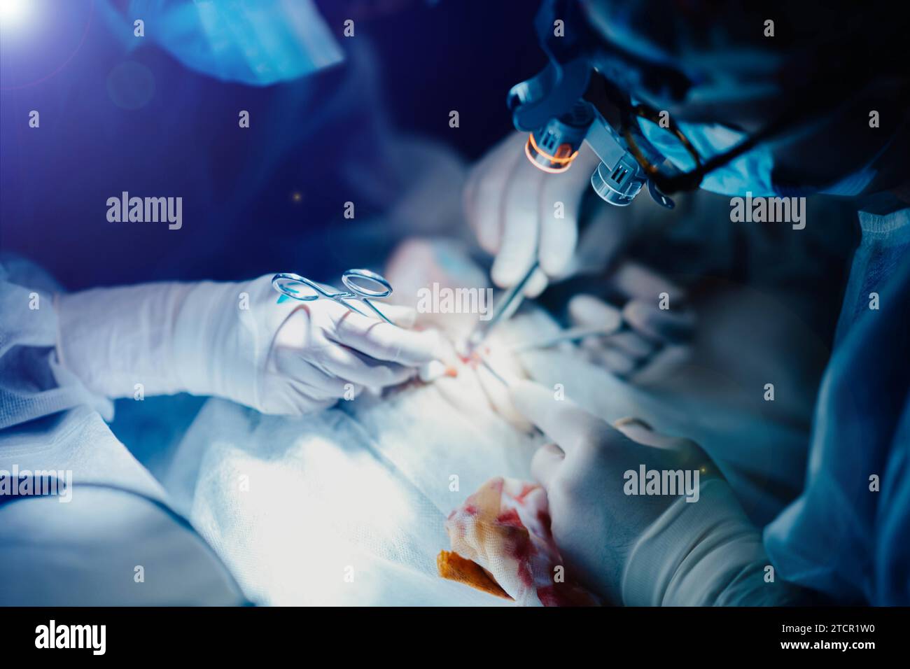 Operation room surgeon hi-res stock photography and images - Alamy