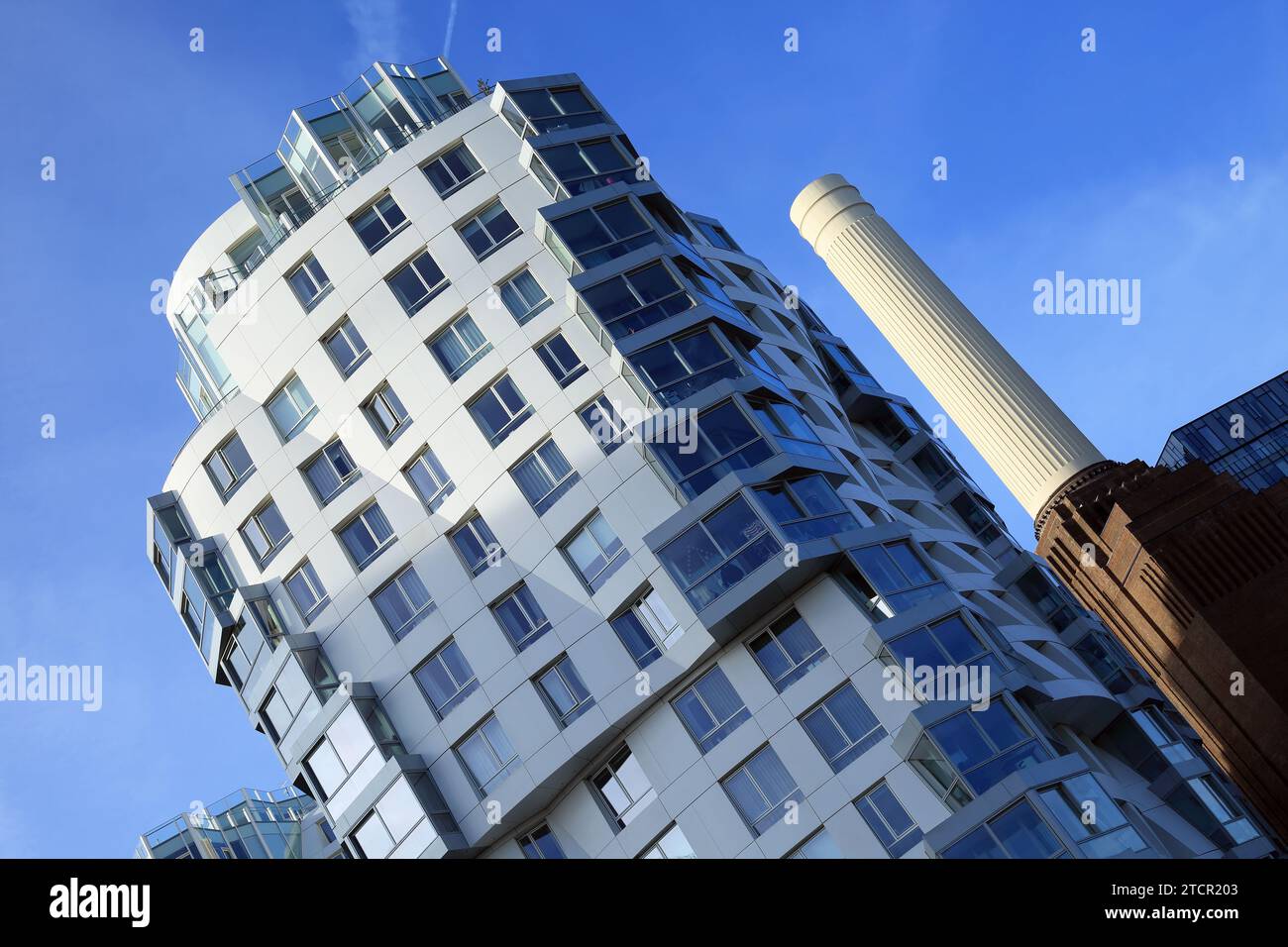 Battersea Power Station and Prospect Place Apartments (Frank Gehry ...