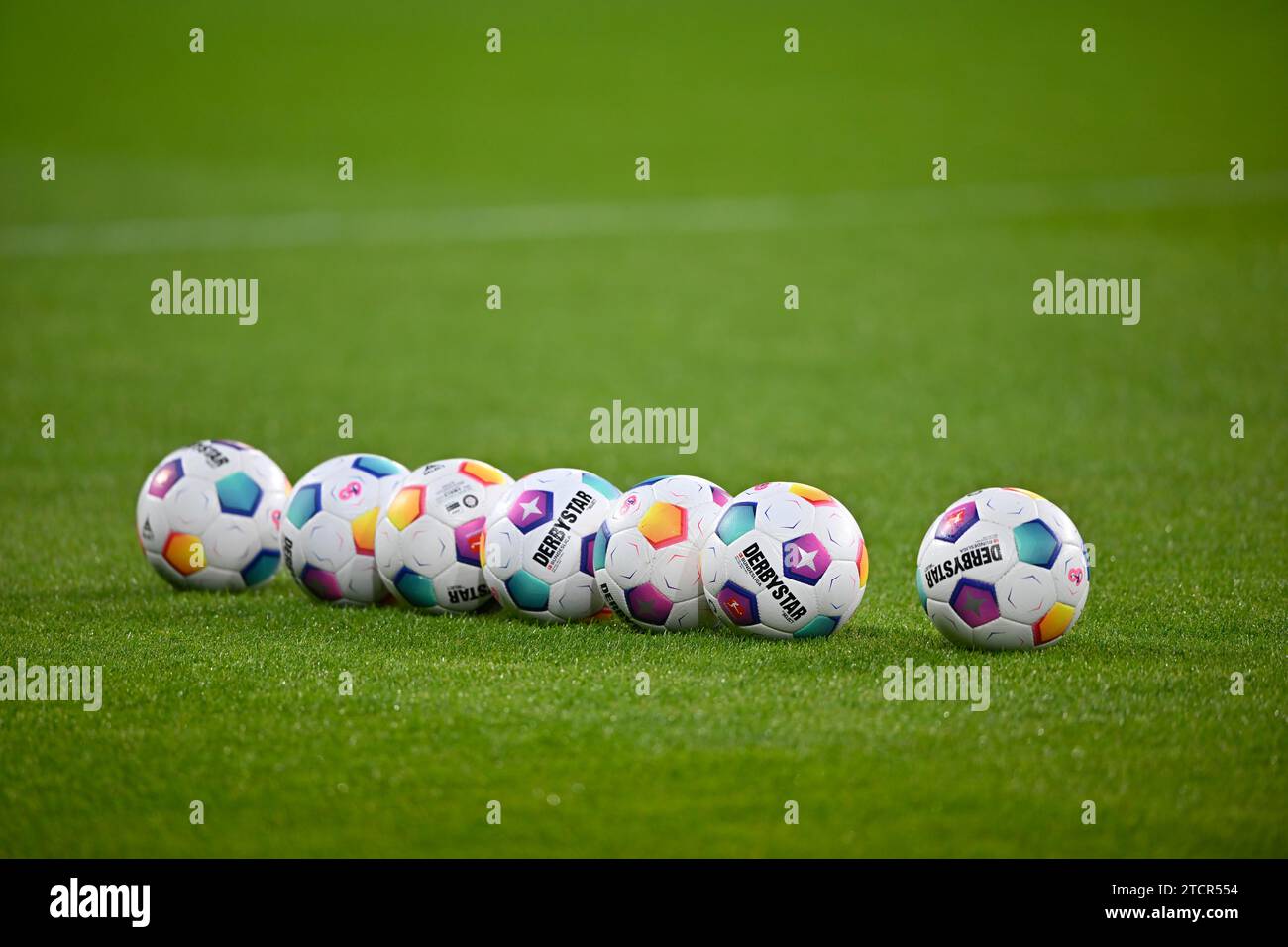 Soccer ball pitch stadium hi-res stock photography and images - Alamy