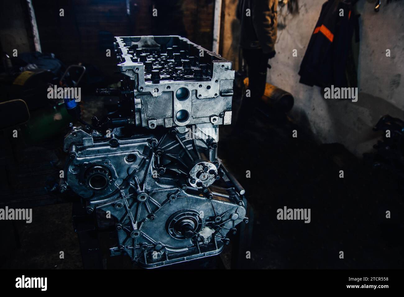 Car engine dismantling, car engine repair Stock Photo - Alamy