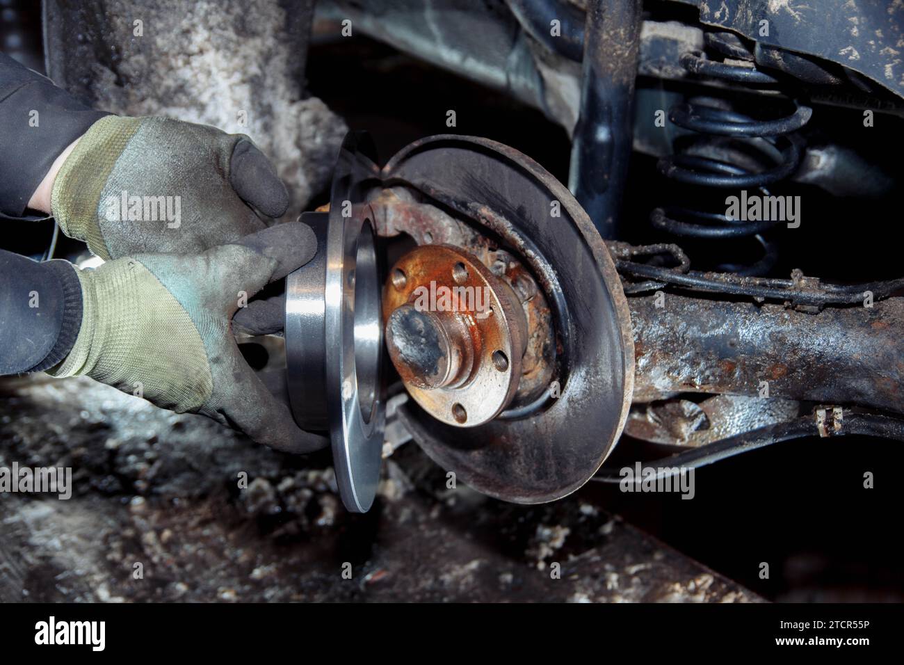 Car brake disc replacement Stock Photo - Alamy