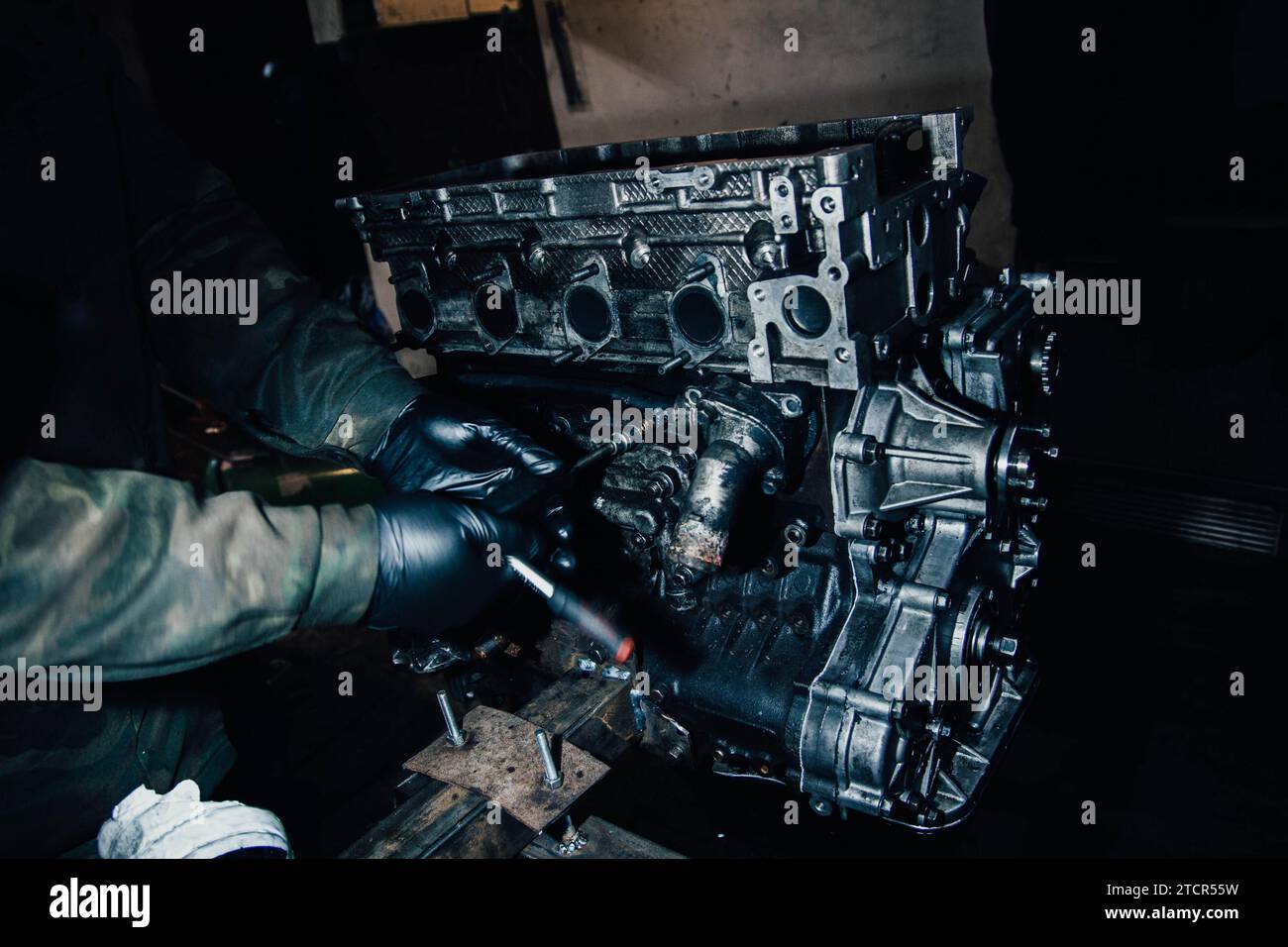 Engine repair hi-res stock photography and images - Alamy